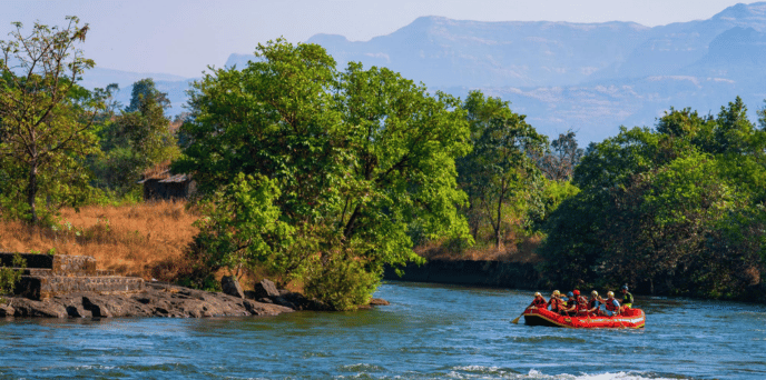 Book Early & Get UPTO 10% OFF on Boating in Pawna Lake - Sea Water Sports