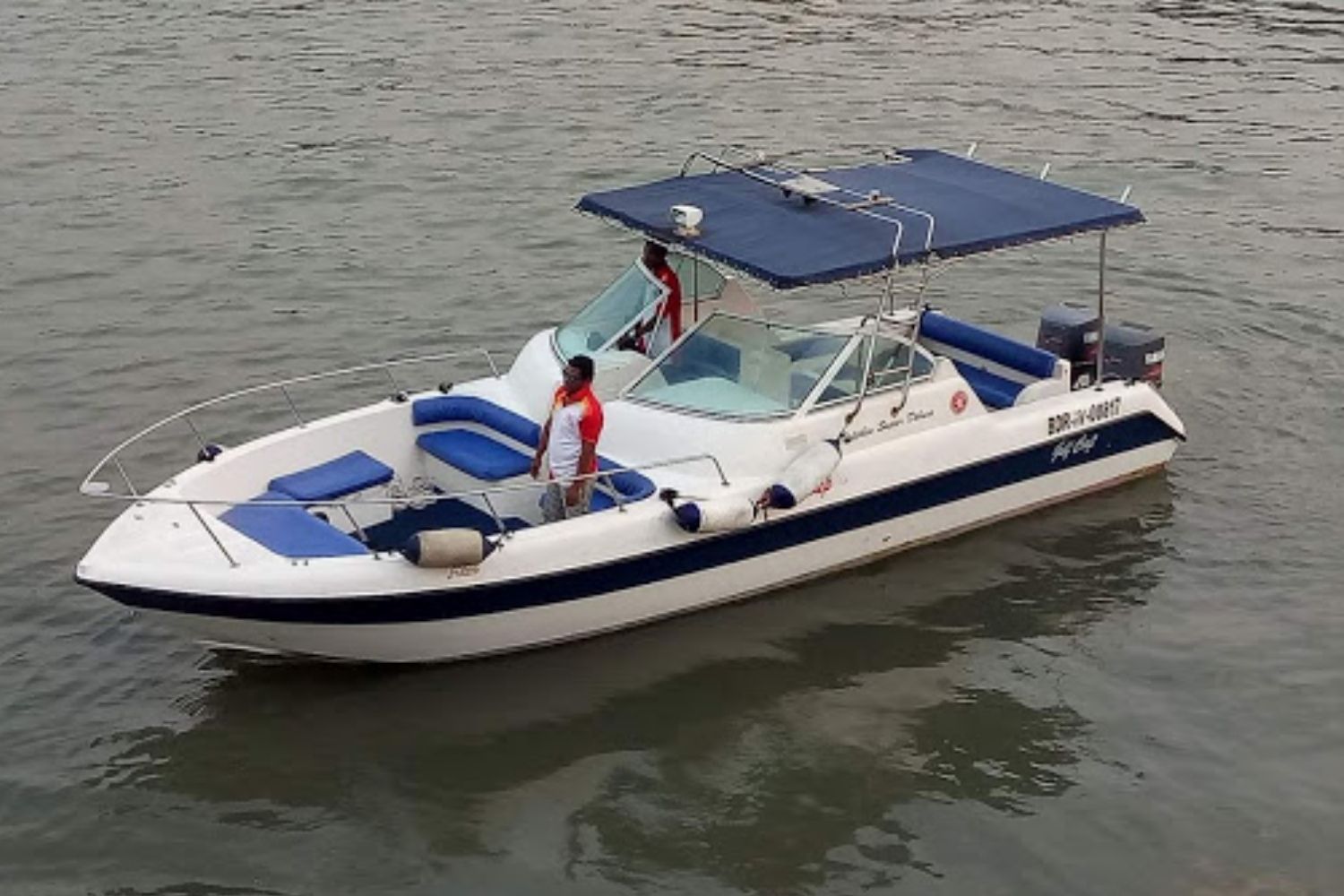 Speedboat Experience in Mumbai, Speed Boating - Sea Water Sports