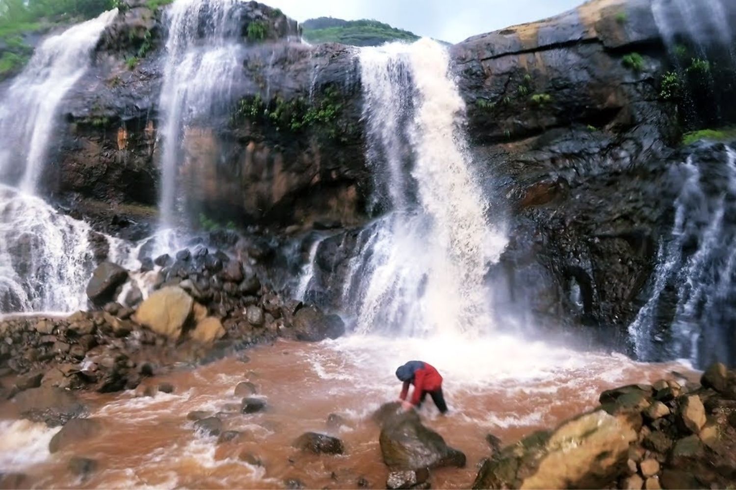 Get Waterfall Rappelling At Dodhani Waterfalls At Cheapest Price - Sea ...
