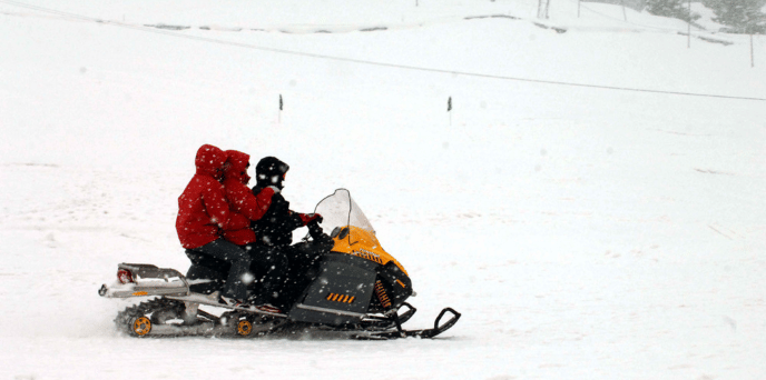 Experience Thrilling Snow Mobile in Kashmir @ Lowest Prices - Sea Water ...
