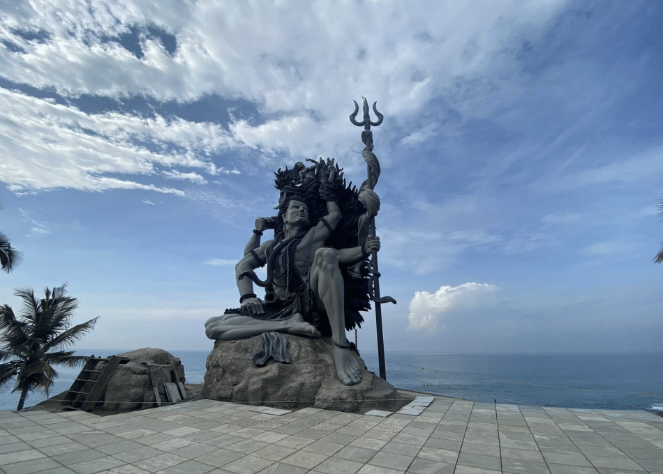 Aazhimala Siva Temple In Kerala | Things To Do - Sea Water Sports