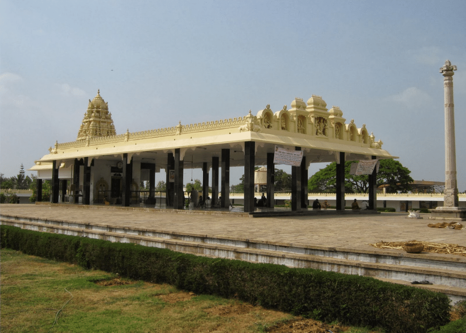 Athma Lingeshwara Temple In Karnataka | Things To Do - Sea Water Sports