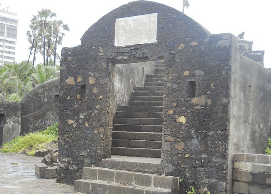 Bandra Fort In Maharashtra | Things To Do - Sea Water Sports