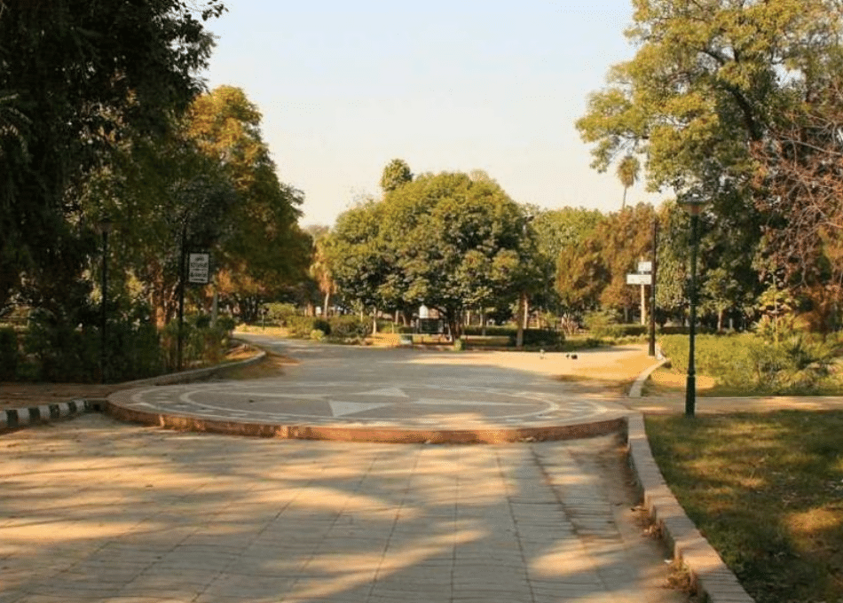 Baradari Garden In Punjab | Things To Do - Sea Water Sports