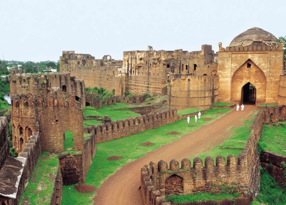Bijapur Fort In Karnataka | Things To Do - Sea Water Sports