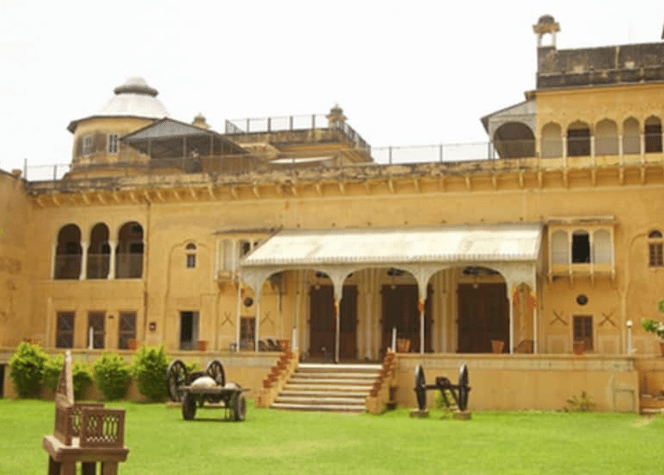Dundlod Fort In Rajasthan | Things To Do - Sea Water Sports