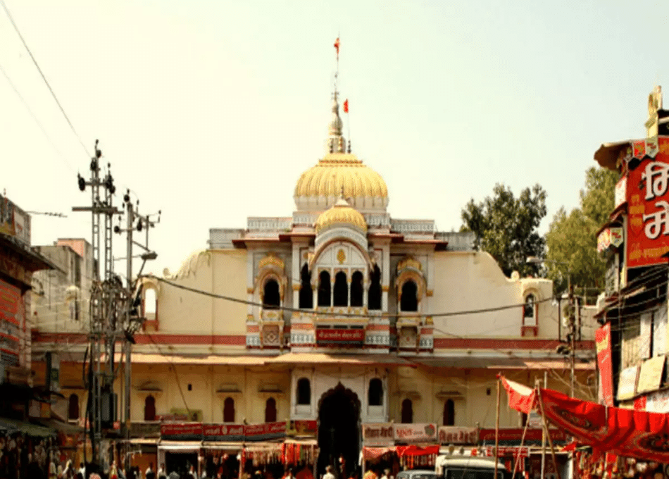 Gopal Mandir Temple In Madhya Pradesh | Things To Do - Sea Water Sports
