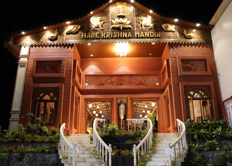 ISKCON Temple In Delhi | Things To Do - Sea Water Sports