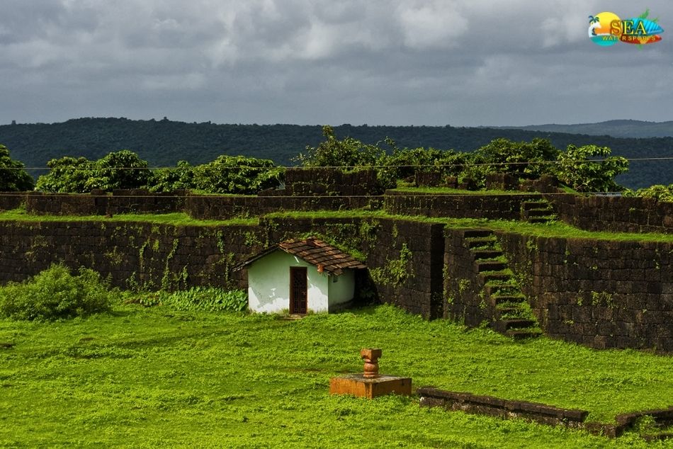 Jaigad Fort In Maharashtra | Things To Do - Sea Water Sports
