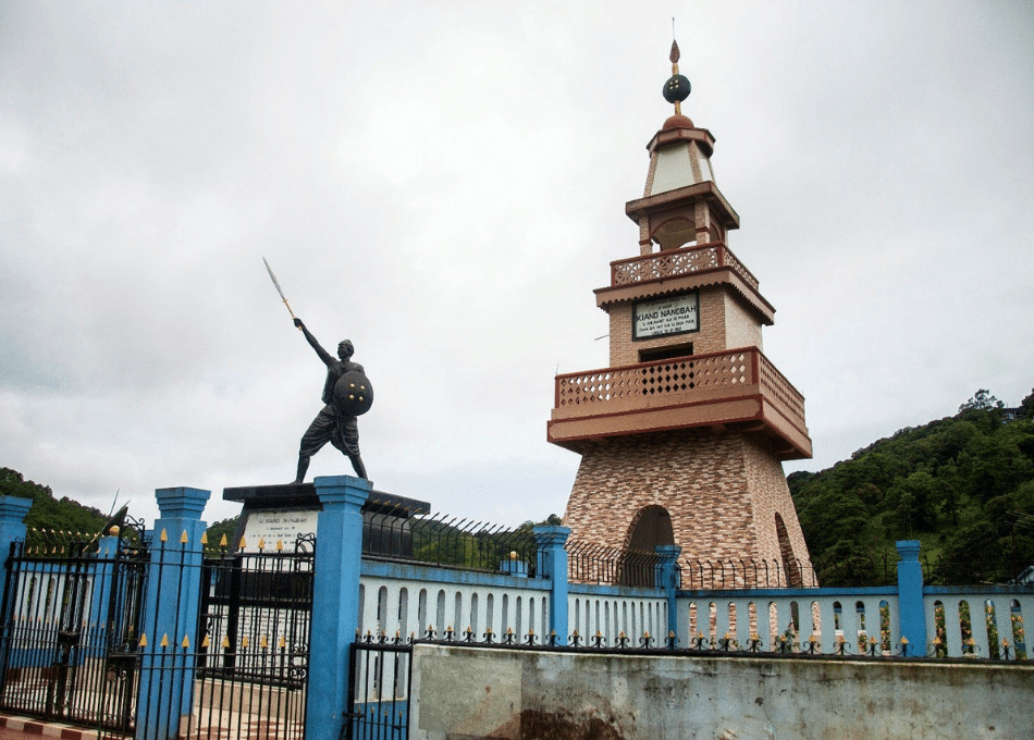 Kiang Nangbah Monument In Meghalaya | Things To Do - Sea Water Sports
