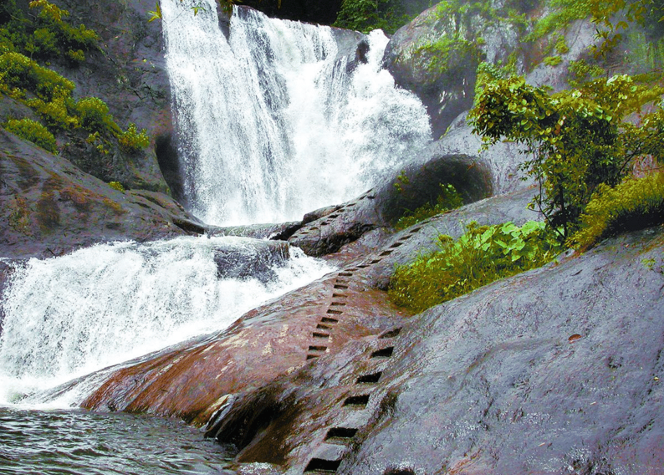 KKumbhavurutty Waterfalls In Kerala | Things To Do - Sea Water Sports