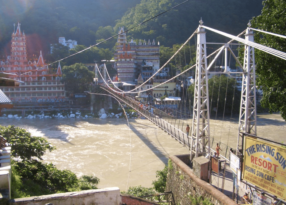 Lakshman Jhula Bridge In Uttarakhand | Things To Do - Sea Water Sports