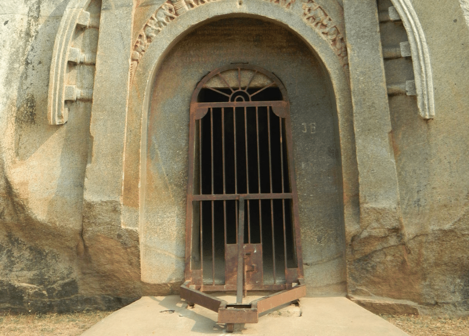 Lomas Rishi Cave In Bihar | Things To Do - Sea Water Sports