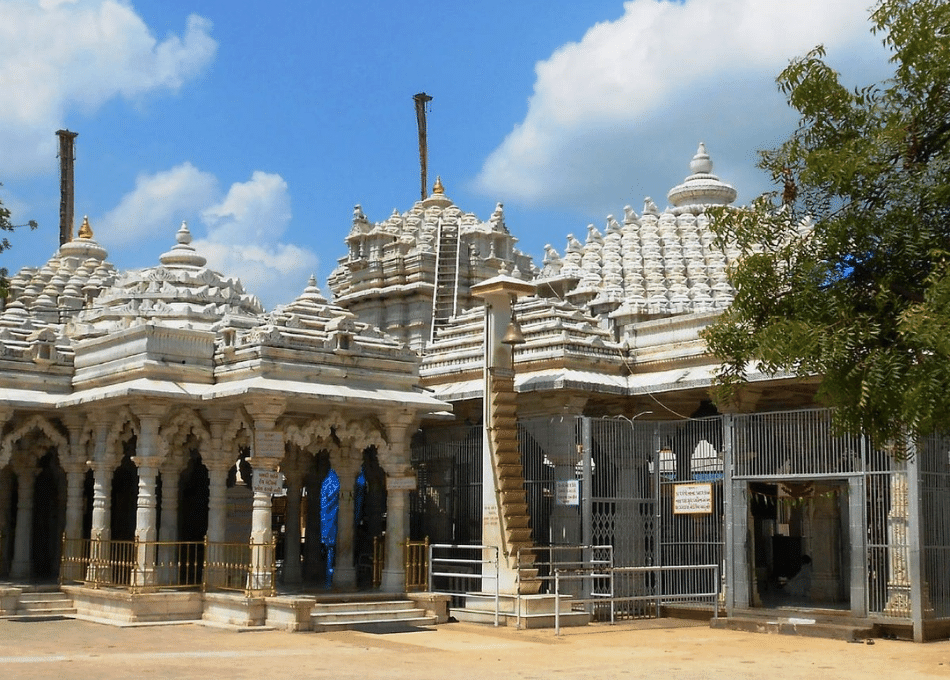 Mahudi Jain Temple In Gujarat | Things To Do - Sea Water Sports