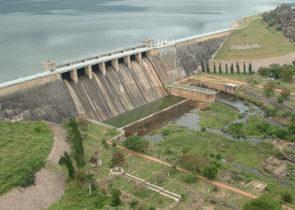 Manimuthar Waterfalls In Tamil Nadu | Things To Do - Sea Water Sports