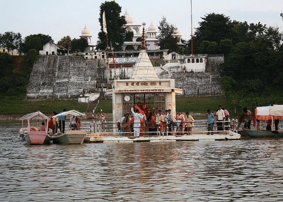 narmada river puja In Madhya Pradesh | Things To Do - Sea Water Sports