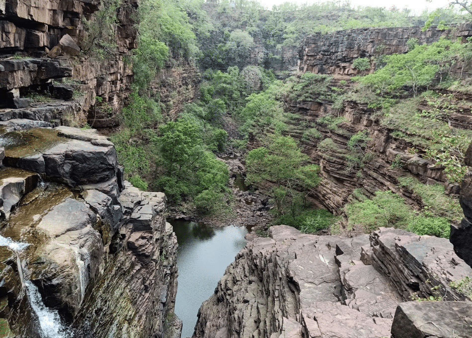 Nidan Kund In Madhya Pradesh | Things To Do - Sea Water Sports