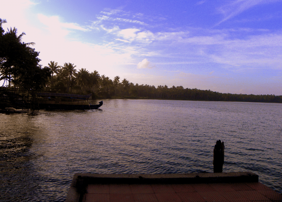 Paravur Lake - Sea Water Sports