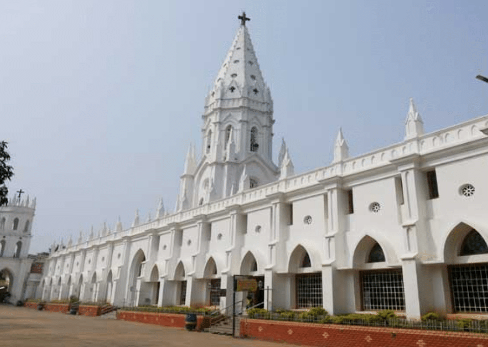 Poondi Madha Church In Tamil Nadu | Things To Do - Sea Water Sports