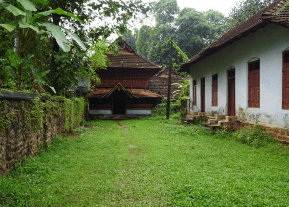 Poonjar Palace In Kerala | Things To Do - Sea Water Sports