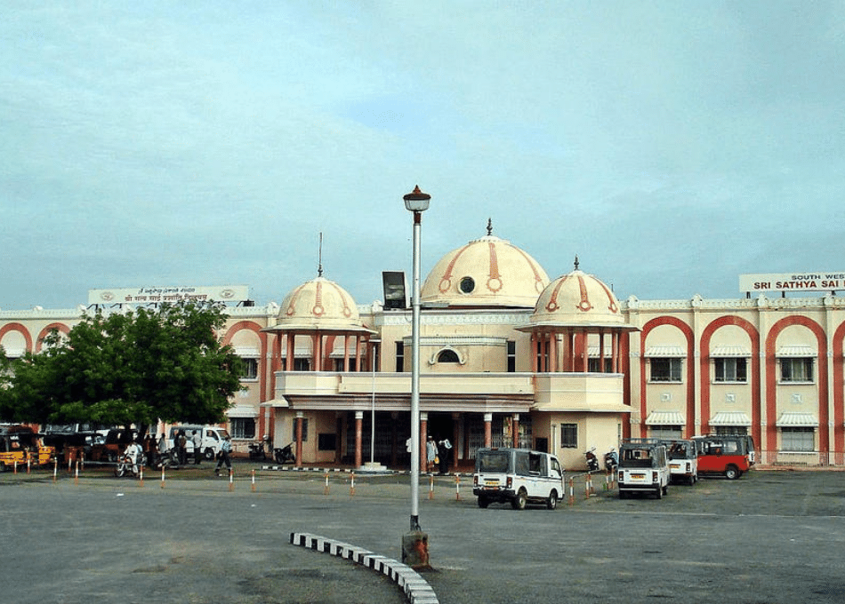 Prasanthi Nilayam In Andhra Pradesh | Things To Do - Sea Water Sports