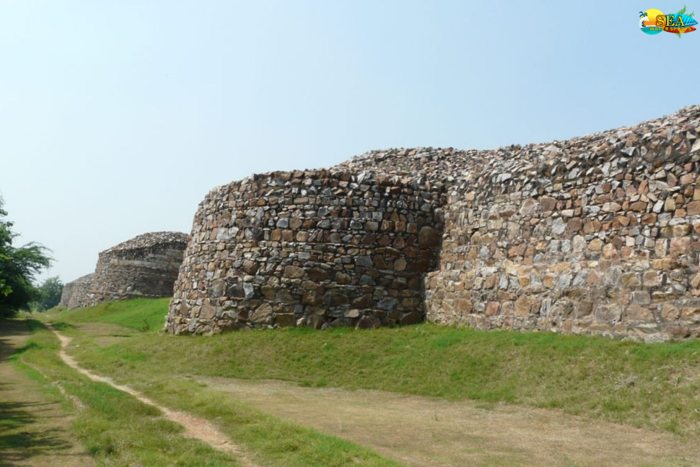 Qila Rai Pithora Is The Extension Of Lalkot Delhi 10 Forts In Delhi To