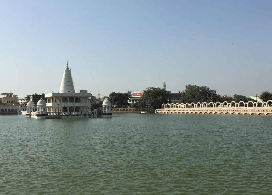 Rani Talab Meyer In Madhya Pradesh | Things To Do - Sea Water Sports