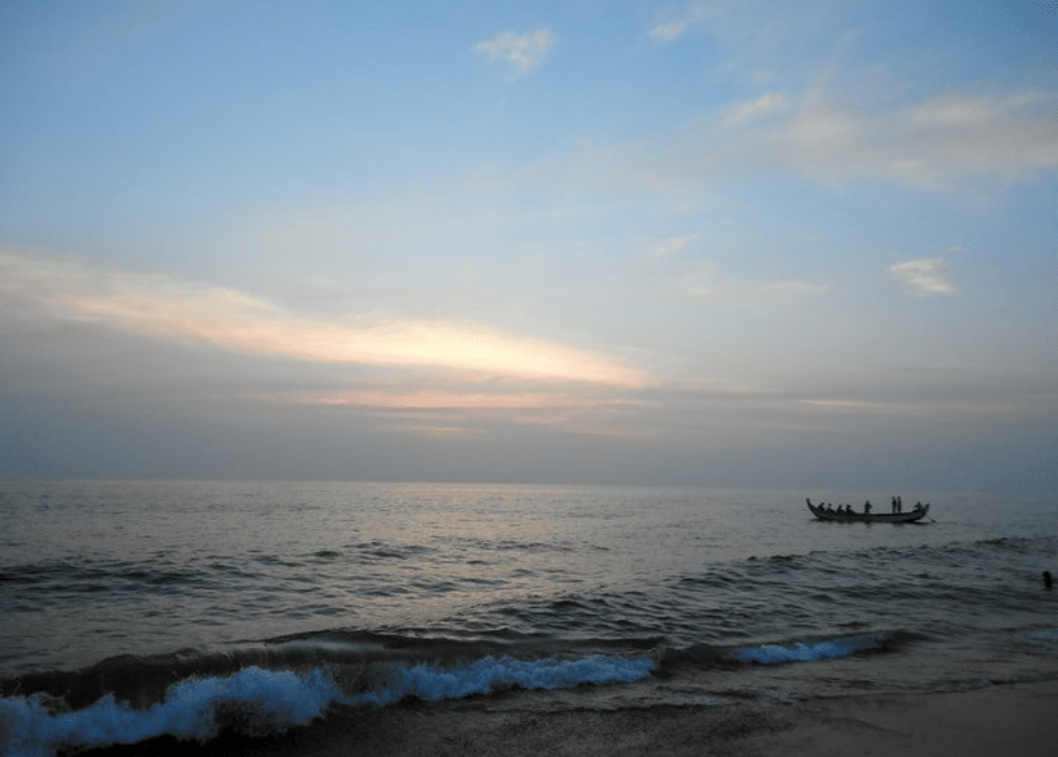 Shangumugham Beach In Kerala | Things To Do - Sea Water Sports