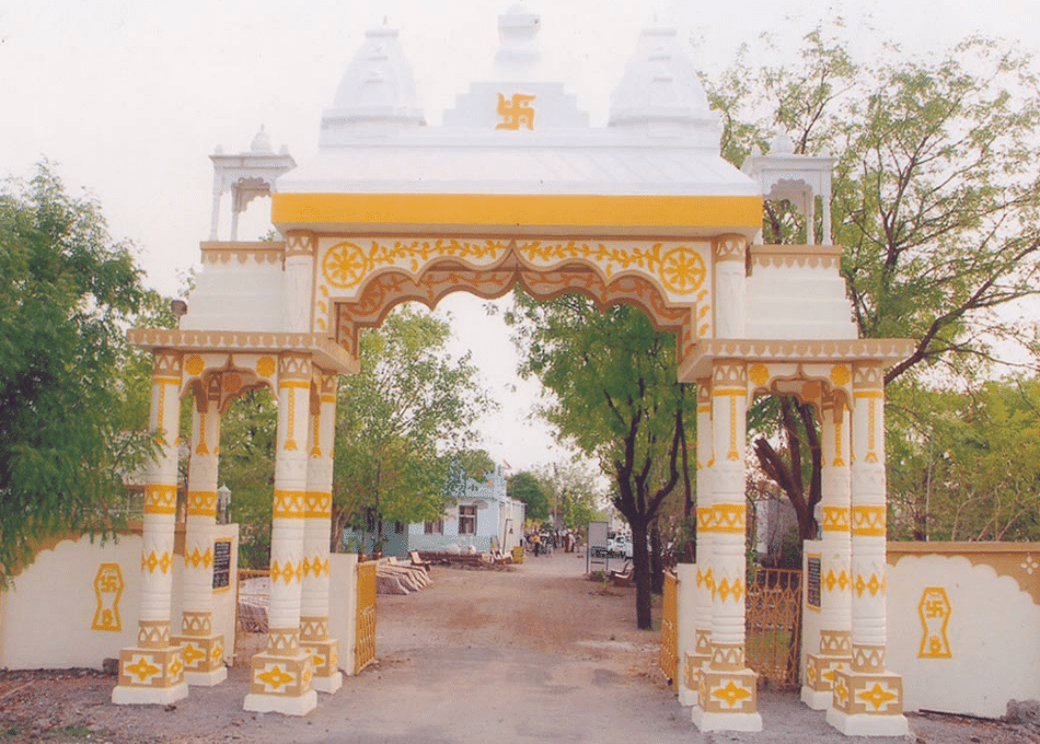 Shree Bahi Parshwanath Digambar Jain Atishaya Kshetra In Madhya Pradesh ...