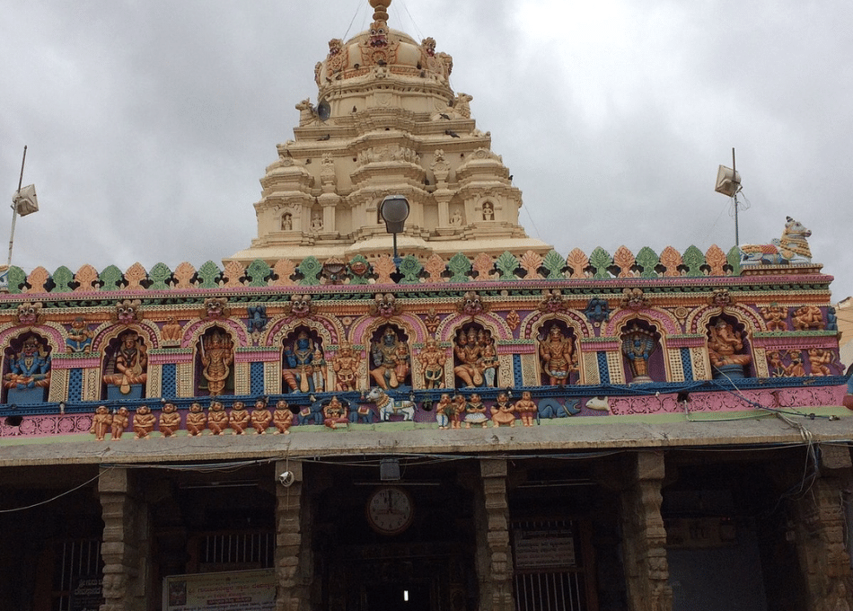 Sri Guru Kottureshwara Temple In Karnataka | Things To Do - Sea Water ...