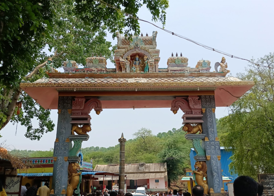 Sri Muthathi Anjaneya Swamy Gudi In Karnataka | Things To Do - Sea ...
