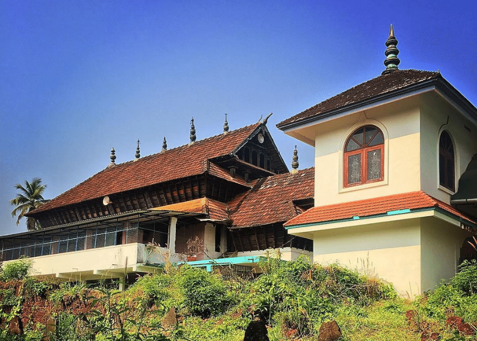 Valiya Juma Masjid In Kerala | Things To Do - Sea Water Sports